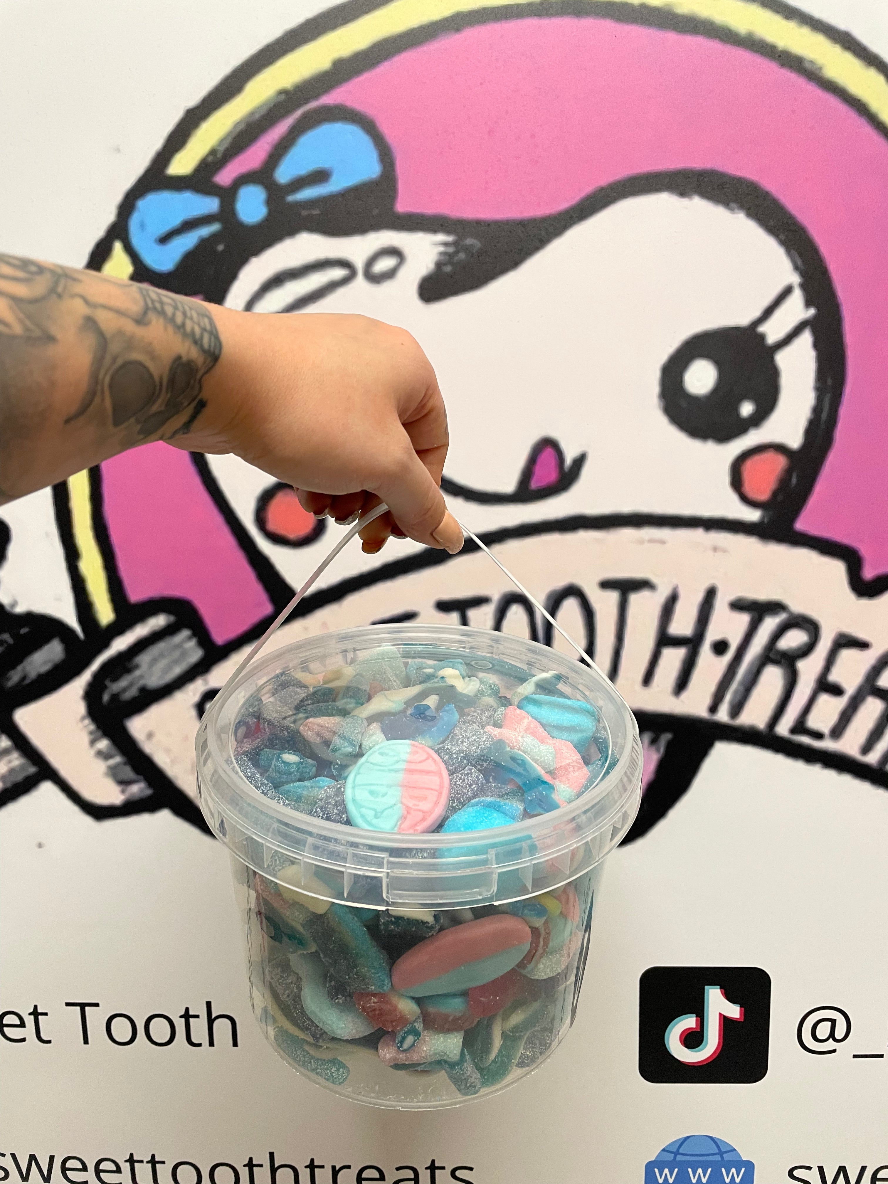 1.8KG Bucket – Sweet Tooth Treats